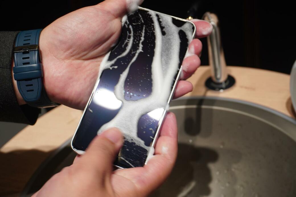 FCNTが最新スマホとガラケーを同時に発表した訳（東洋経済オンライン）｜dメニューニュース（NTTドコモ）