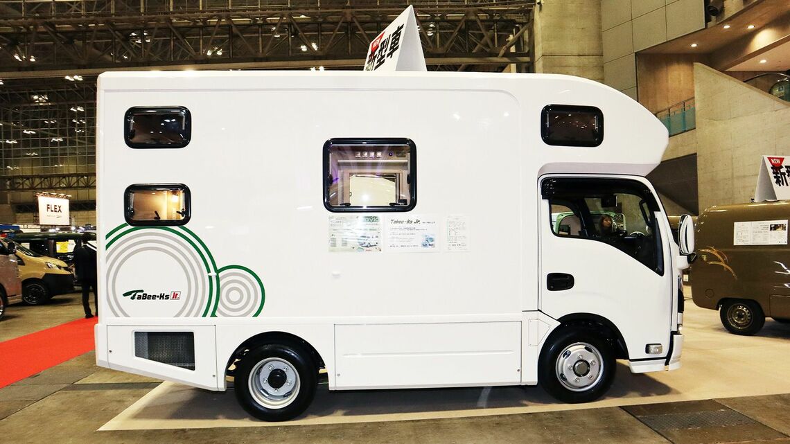 いすゞ「トラヴィオ｣をベースにしたキャンピングカーに注目が集まる理由。普通AT免許でも乗れる本格的なモデルが続々登場 | トレンド（自動車 ...