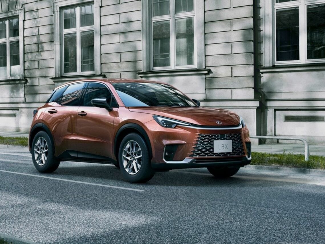 ｢レクサス｣を買っているのはどんな人なのか？ LBX／UX／NX／RX／IS／ES購入者1821人を分析 | 販売・購入 | 東洋経済オンライン